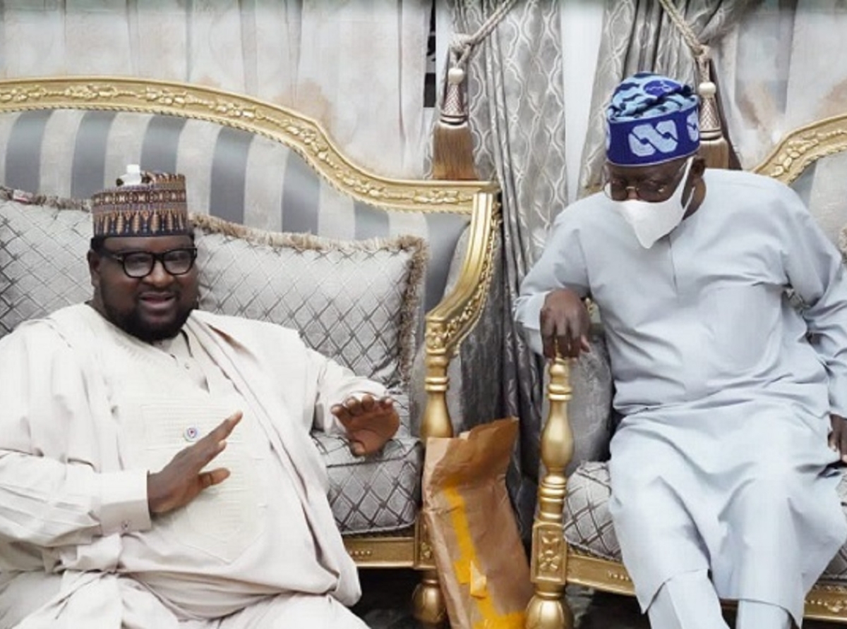 2023! TSO DG,Aminu Suleiman signs ₦100m Cheque for Asiwaju Tinubu’s Presidential Form